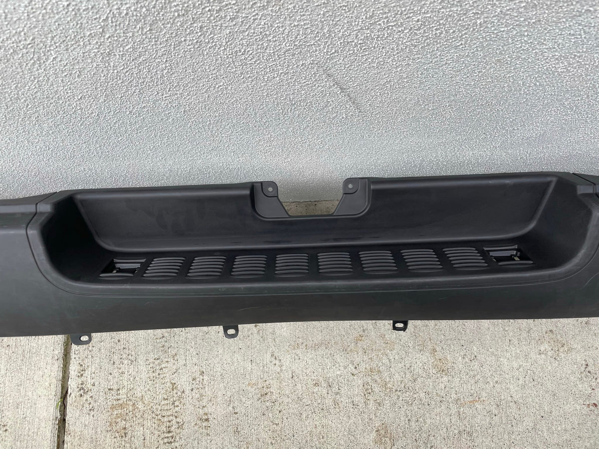 Toyota Hiace Van Rear Bumper with Step ( Narrow Body ) 2004-2021 – Auto ...