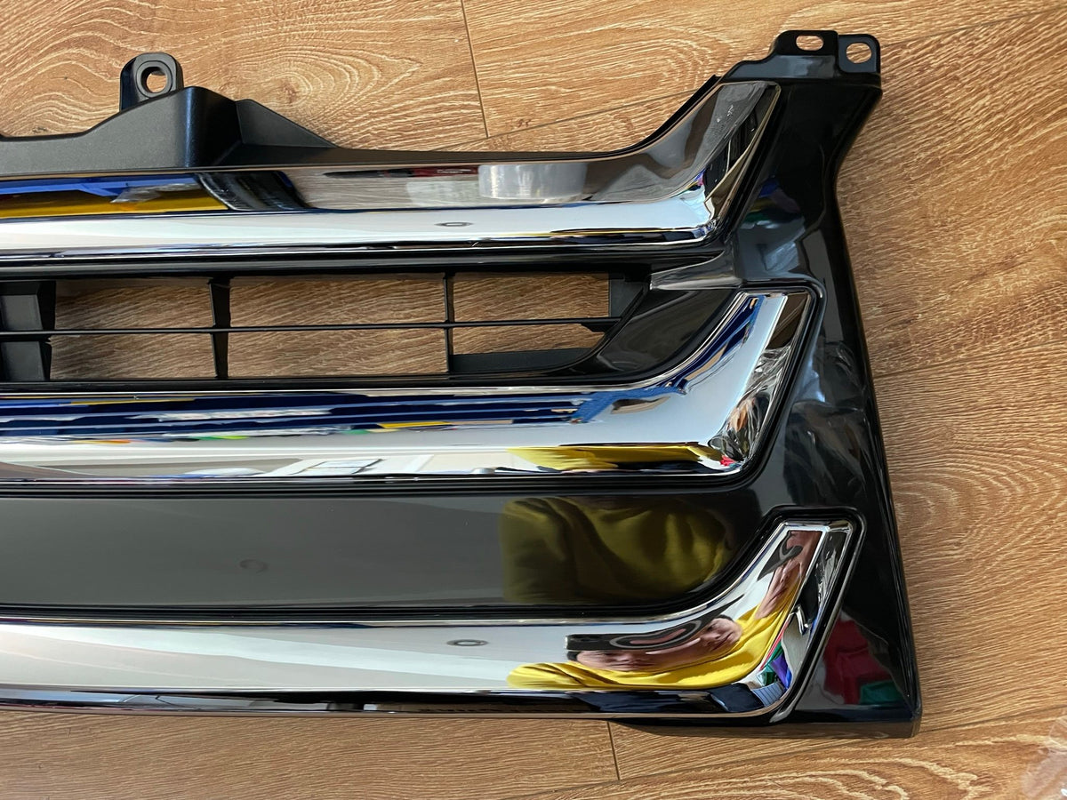Chrome Front Grille (Narrow-body) Toyota Hiace 200 Series 4 Type 2014 ...